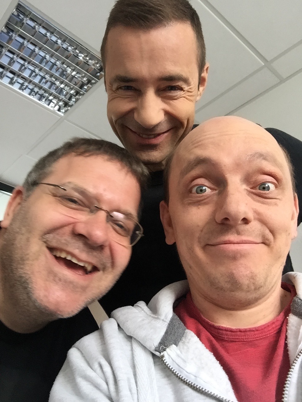 Mit Bernhard Hoëcker über seine Sendung „Wer weiß den sowas?“ – Livia ...